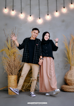 Website Pernikahan Gilang Rizki Agusti dan Rindi Antika